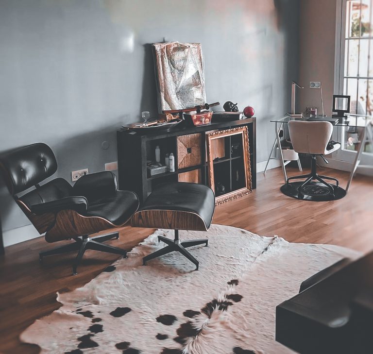 30 Living Rooms Adorned with Cowhide Rugs- 2020 - Page 22 of 30 ...