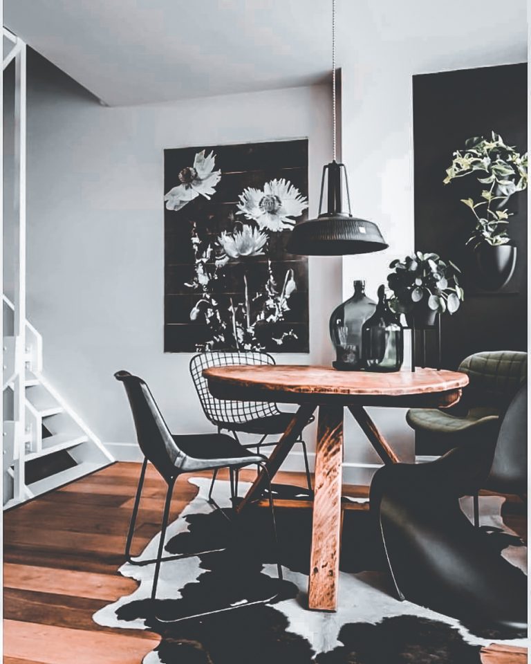 30 Living Rooms Adorned with Cowhide Rugs- 2020 - Page 4 of 30 ...