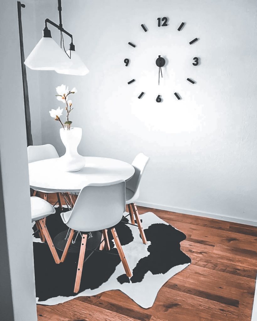 30 Living Rooms Adorned with Cowhide Rugs- 2020 - Page 7 of 30 ...