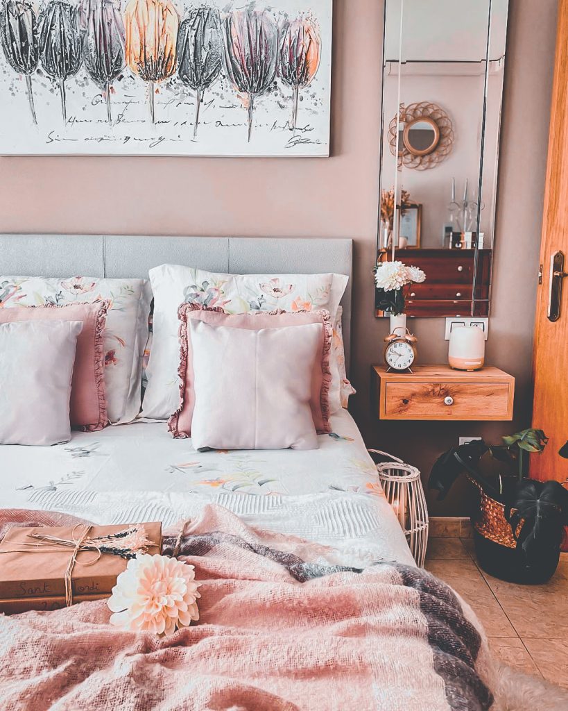 40 Best Cozy Bedroom Decor Ideas 2020 Page 15 Of 40 Martinaruby Com