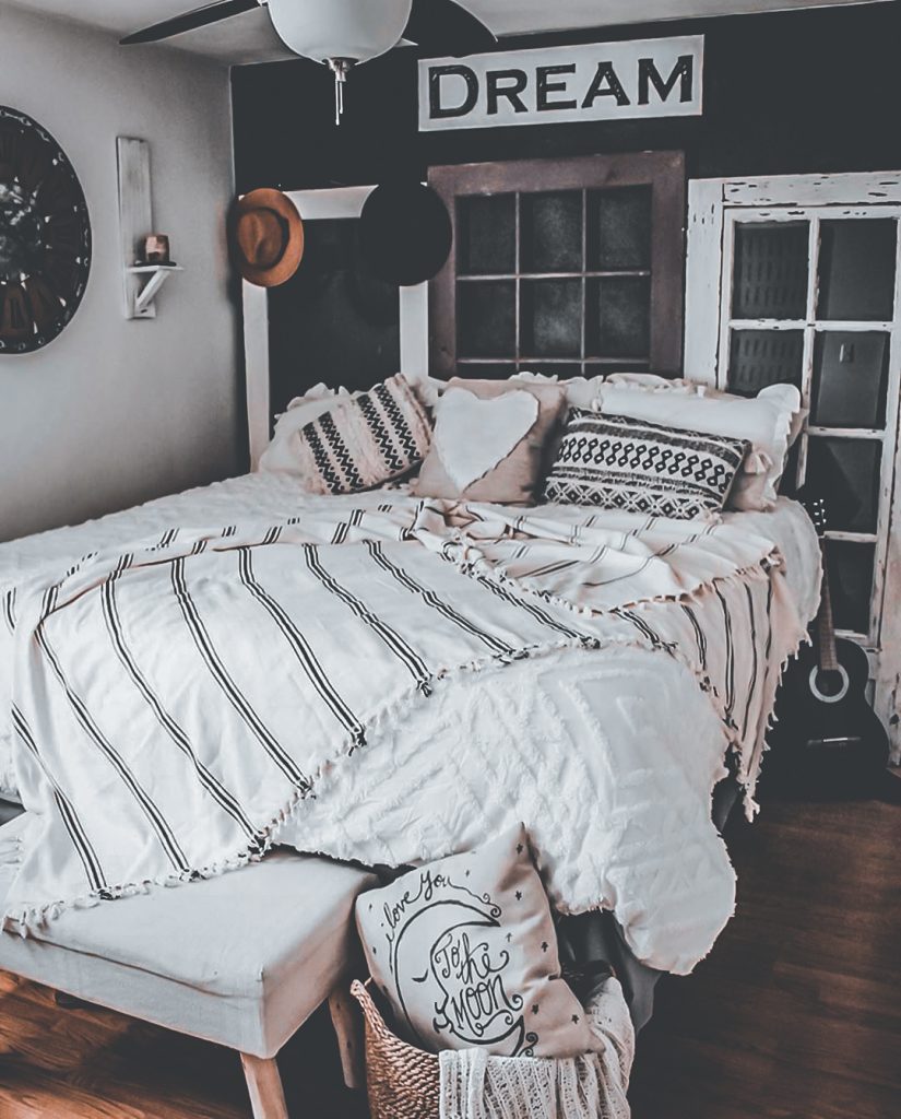 40 Best Cozy Bedroom Decor Ideas 2020 Page 29 Of 40 Martinaruby Com